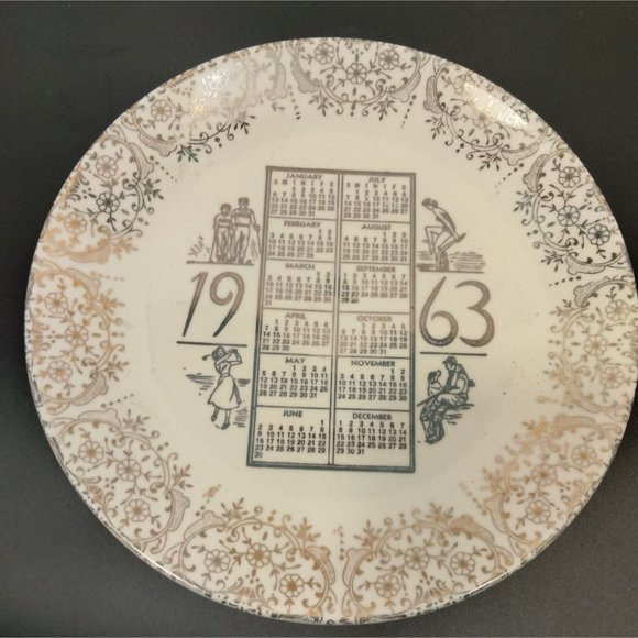 Vintage | Accents | 963 Calendar Plate Cream Gold Metallic Floral ...